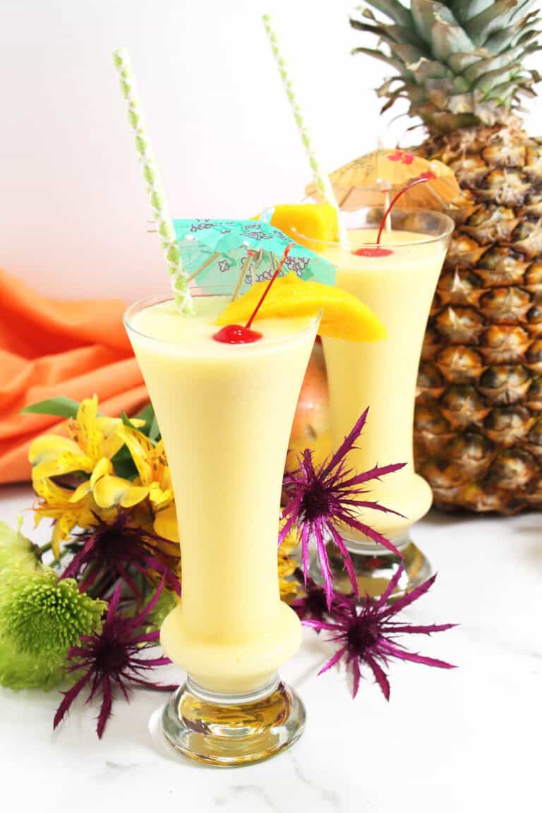 Mango Colada - A Tropical Cocktail