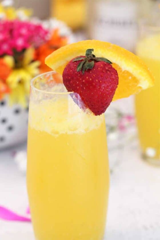 Celebrate Spring with Sparkling Mimosas