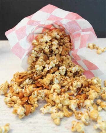 Caramel Cashew Popcorn