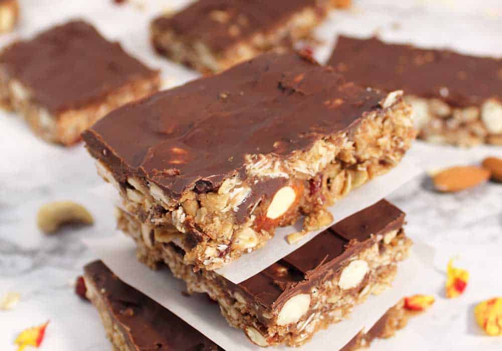 Healthy Trail Mix Granola Bars