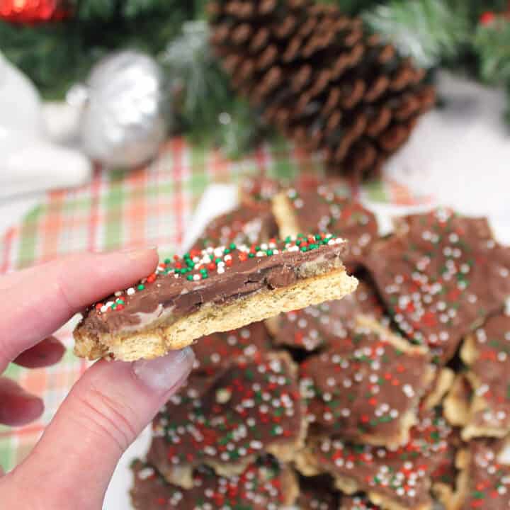 S'mores Christmas Crack with Graham Crackers - 2 Cookin Mamas