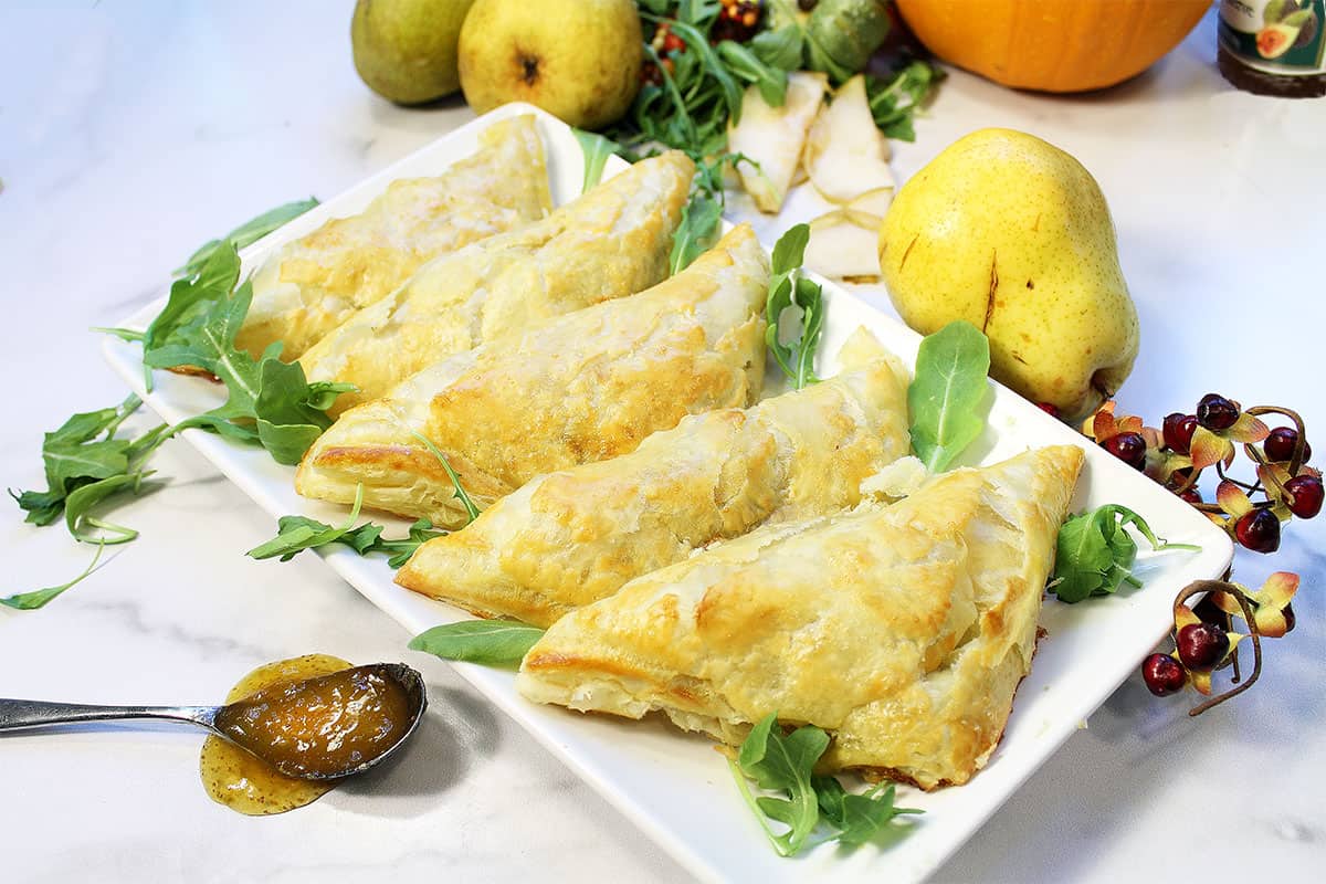 Ham and Cheese Puff Pastry Pockets