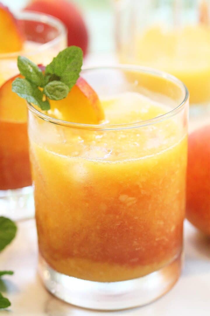 Fresh Georgia Peach Cocktail with Vodka