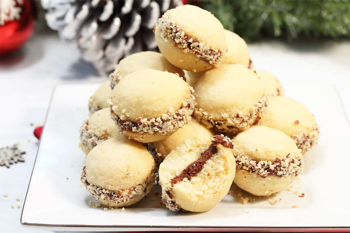Almond Shortbread Cookies with Chocolate Filling
