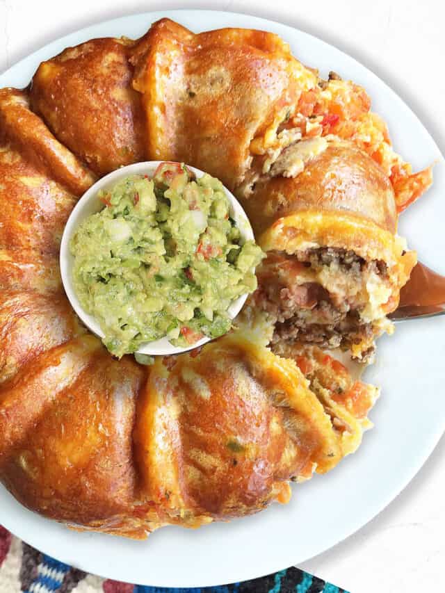 Taco Ring with Crescent Rolls - 2 Cookin Mamas