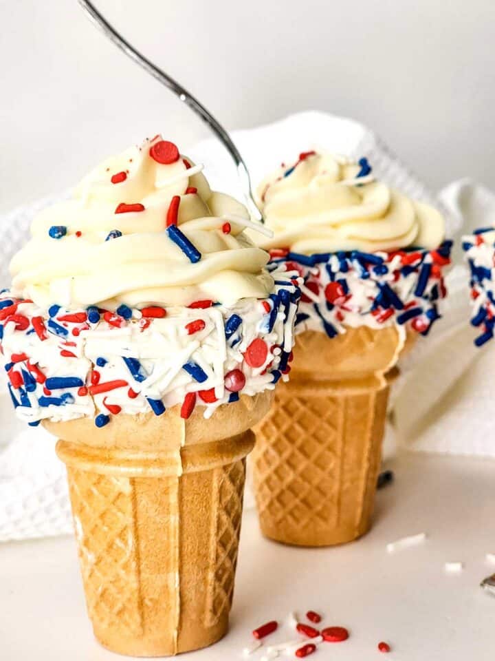 Cheesecake Mousse Cones