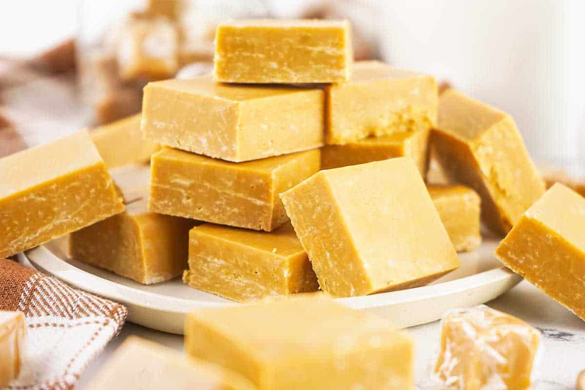 2 Ingredient Caramel Fudge (Quick & Easy Microwave Recipe)